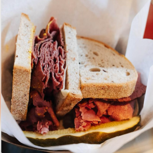 Montreal smoked meat | Onyx Hospitality